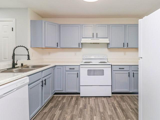 2 BR, 2 BA Apartment 101 Arbor Run Drive Unit 209 209 J, Lincolnton, NC 28092