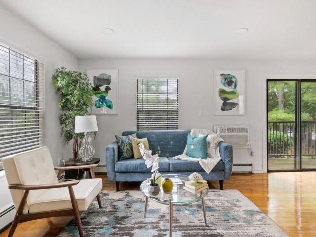 2 BR, 2 BA Apartment 101 Blue Spring Road Unit 2 beds, 2 baths, $2750, Princeton, NJ 08540