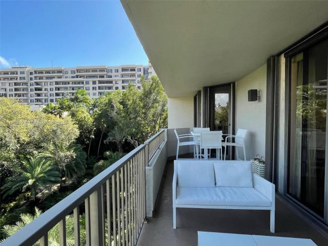 2 BR, 2 BA Apartment 101 Crandon Blvd, Key Biscayne, FL 33149