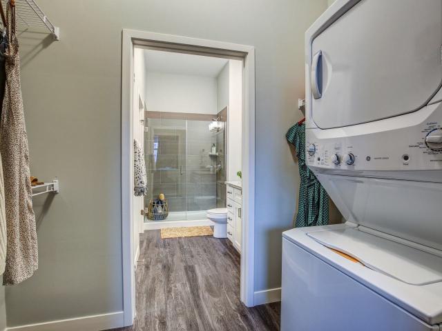 2 BR, 2 BA Apartment 101 East 4th Street Unit 248, Newport, KY 41071