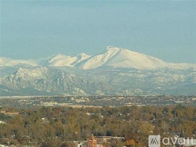 2 BR, 2 BA Apartment 1020 15th Street, Unit 22L, Denver, CO 80202