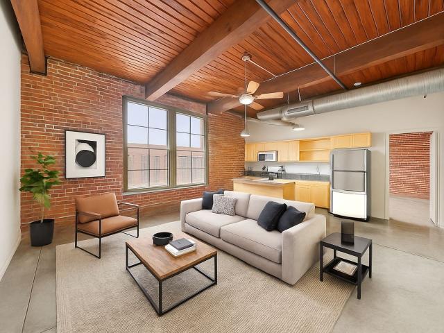 2 BR, 2 BA Apartment 1023 Spruce Street Unit 106, Saint Louis, MO 63102