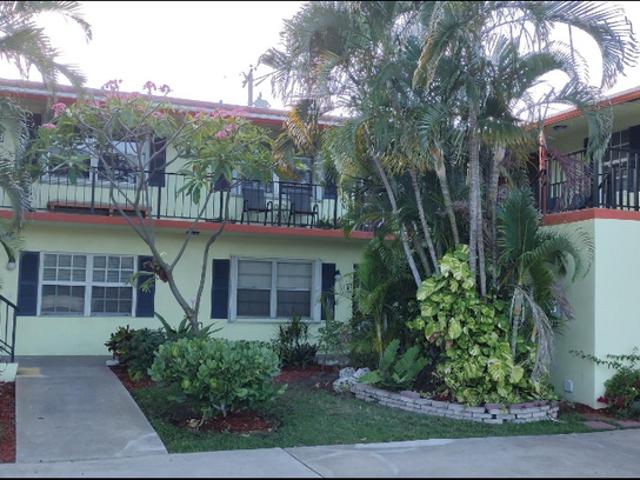 2 BR, 2 BA Apartment 1025 South Federal Highway, Unit 4, Lake Worth Beach, FL 33460