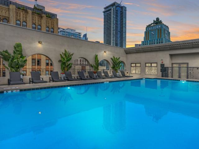 2 BR, 2 BA Apartment 1026 S Broadway Unit 337, Los Angeles, CA 90015