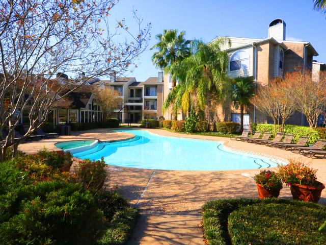 2 BR, 2 BA Apartment 10280 Windmill Lakes Blvd Unit 6106, Houston, TX 77075