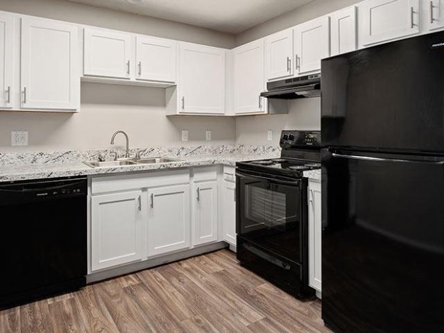 2 BR, 2 BA Apartment 102 Donnie Drive Unit 103 10, Bloomington, IL 61704