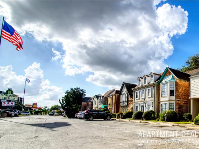 2 BR, 2 BA Apartment 10306 Harwin Dr.Â, Houston, TX 77036