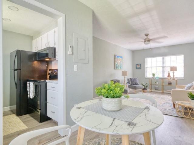 2 BR, 2 BA Apartment 1030 East Fort King Street Unit 105, Ocala, FL 34471