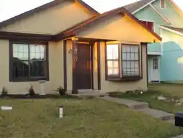 2 BR, 2 BA Apartment 10311 Tamworth Dr, Dallas, TX 75217