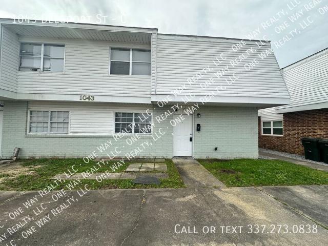 2 BR, 2 BA Apartment 1043 Deesport St, Lake Charles, LA 70601