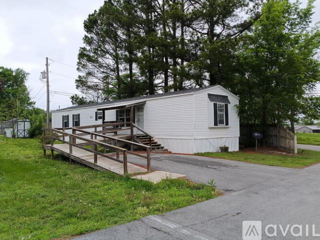 2 BR, 2 BA Apartment 104 Matthews St, Hollister, MO 65672