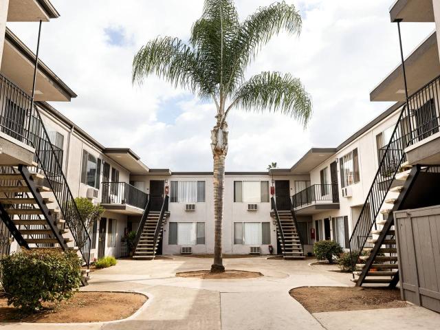 2 BR, 2 BA Apartment 1050 Peach Ave Unit 10, El Cajon, CA 92021