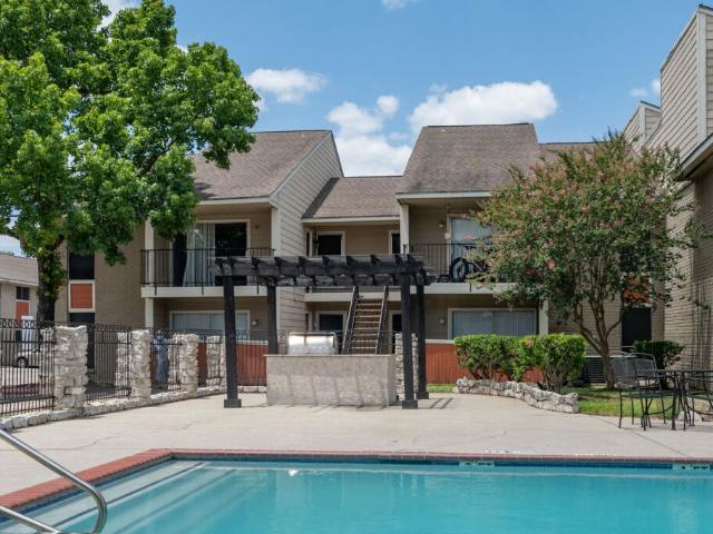 2 BR, 2 BA Apartment 10536 S Wilcrest Dr Unit Building 03 303, Houston, TX 77099
