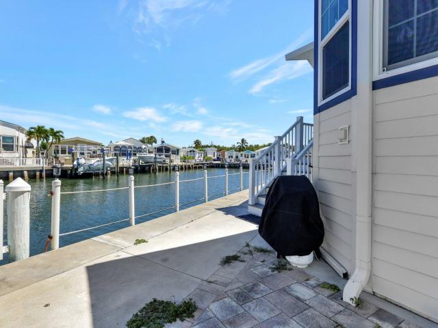 2 BR, 2 BA Apartment 10701 South Ocean Dr, Jensen Beach, FL 34957