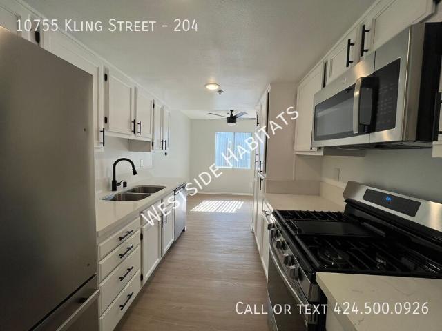 2 BR, 2 BA Apartment 10755 Kling Street, North Hollywood, CA 91602
