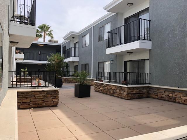 2 BR, 2 BA Apartment 10834 Blix Street Unit 106, North Hollywood, CA 91602