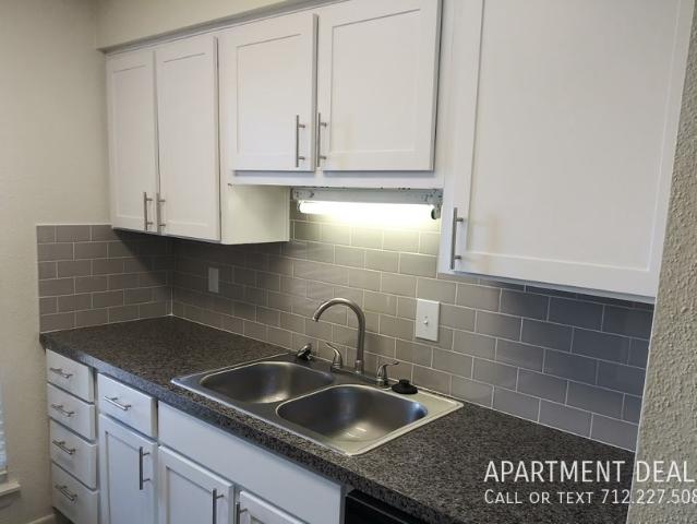 2 BR, 2 BA Apartment 10925 Fondren RdÂ, Houston, TX 77096