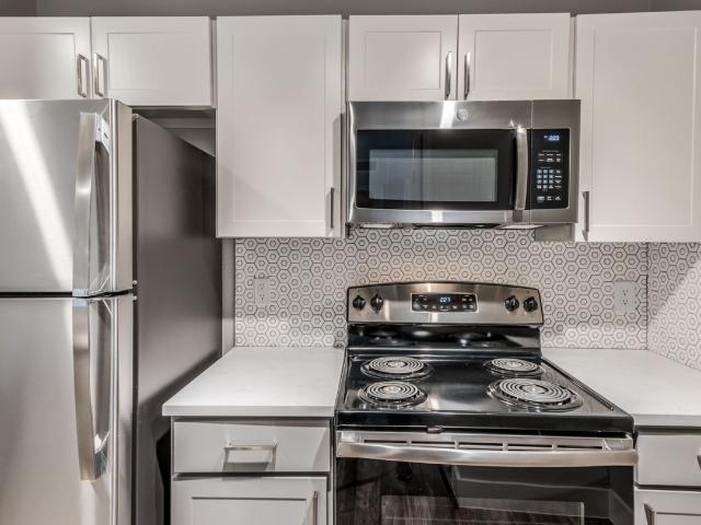 2 BR, 2 BA Apartment 10936 Meadowglen Lane Unit 340, Houston, TX 77042