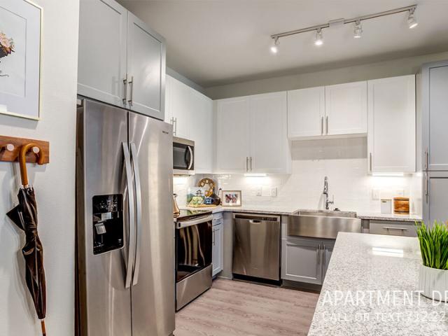 2 BR, 2 BA Apartment 10 Cobia DrÂ, Katy, TX 77494