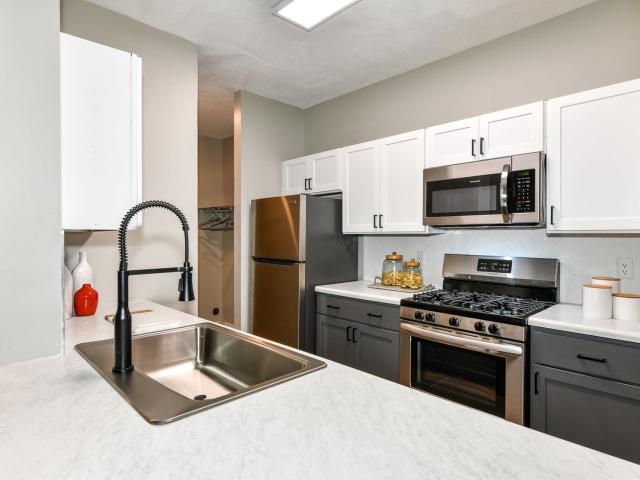 2 BR, 2 BA Apartment 10 Gentrys Walk Unit 122, Atlanta, GA 30341