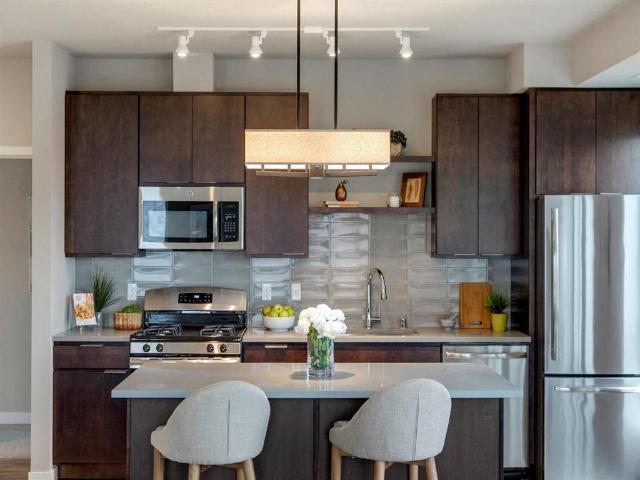 2 BR, 2 BA Apartment 10 Second Street SE Unit 506, Minneapolis, MN 55414