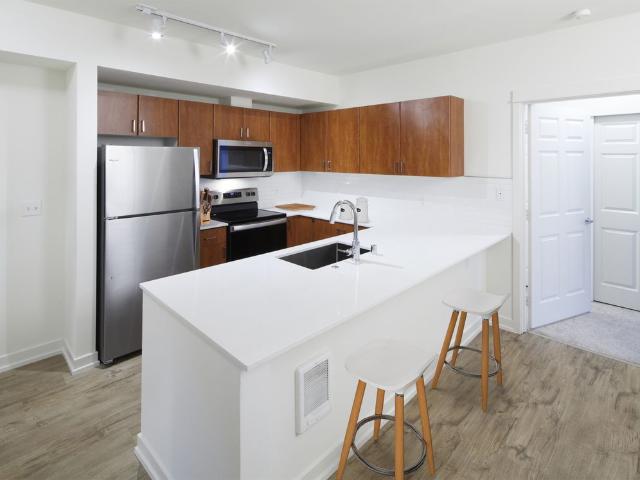 2 BR, 2 BA Apartment 11000 NE 10th St Unit 111, Bellevue, WA 98004
