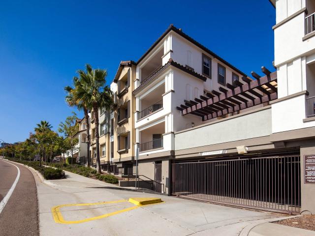 2 BR, 2 BA Apartment 1100 Garden View Road Unit 215, Encinitas, CA 92024