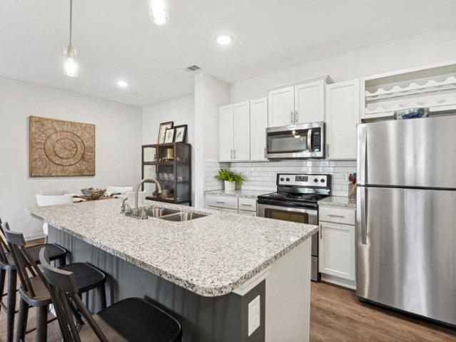 2 BR, 2 BA Apartment 1101 Club Exchange Drive Unit 11 1316, Holly Springs, NC 27540