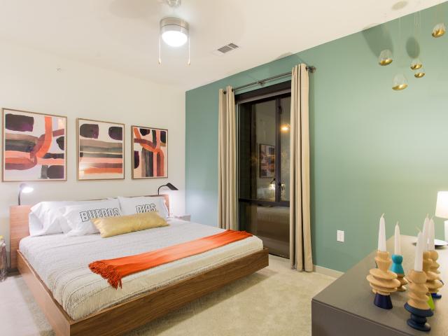 2 BR, 2 BA Apartment 1101 S Lamar Blvd, Austin, TX 78704