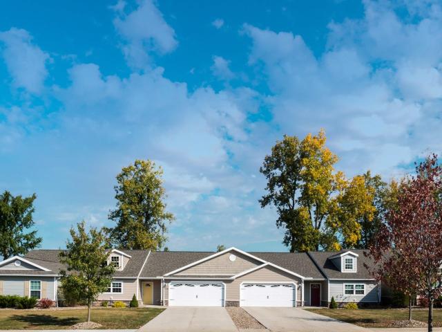 2 BR, 2 BA Apartment 1101 Redwood Boulevard Unit 1056E, Hudson, OH 44236