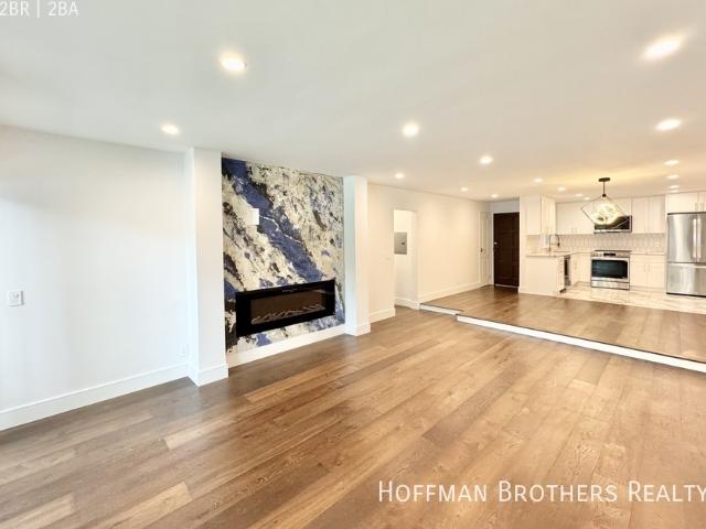 2 BR, 2 BA Apartment 1102 11th St, Santa Monica, CA 90403