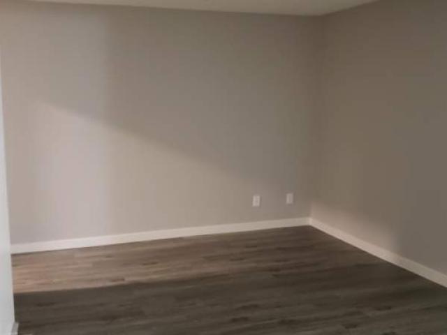 2 BR, 2 BA Apartment 11047 Otsego St, North Hollywood, CA 91601