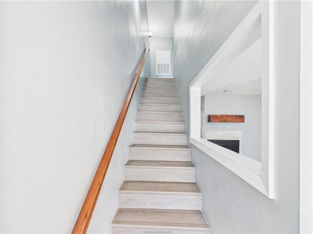 2 BR, 2 BA Apartment 1104 Verde Drive, Bryan, TX 77801