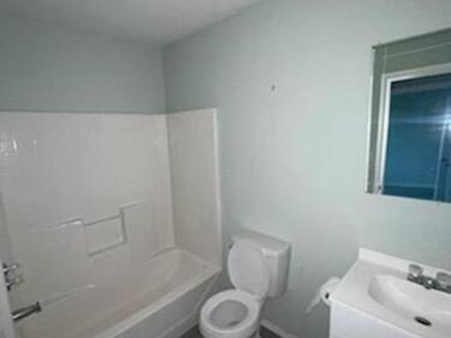 2 BR, 2 BA Apartment 1106 S Columbia St Unit C, West Columbia, TX 75426
