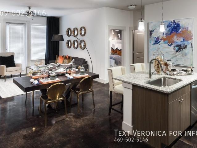 2 BR, 2 BA Apartment 110 W Cityline Drive, Richardson, TX 75082