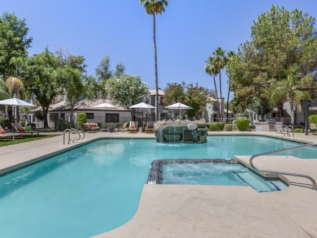 2 BR, 2 BA Apartment 110 East Greenway Parkway Unit 1056, Phoenix, AZ 85022