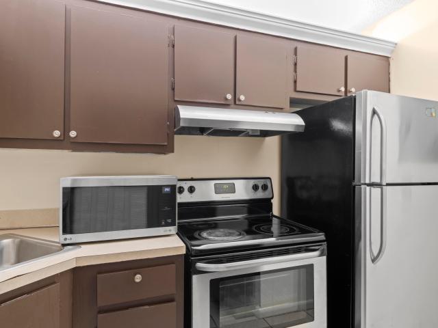 2 BR, 2 BA Apartment 1110 Green Pine Boulevard, West Palm Beach, FL 33409