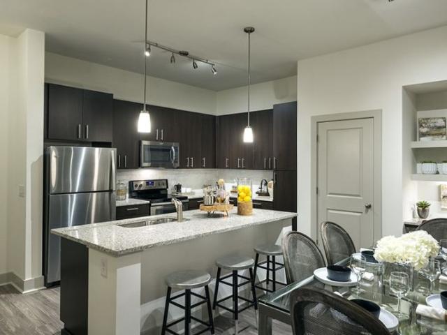 2 BR, 2 BA Apartment 1110 Hammond Dr Unit 647, Atlanta, GA 30328