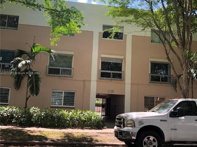 2 BR, 2 BA Apartment 1110 Salzedo Street, Coral Gables, FL 33134