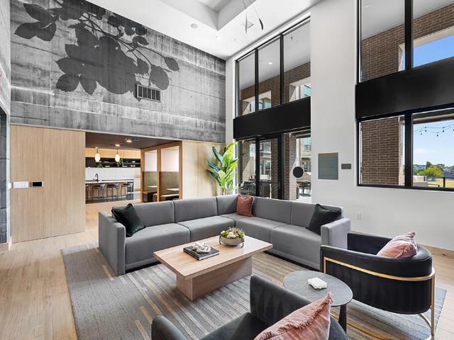 2 BR, 2 BA Apartment 1111 West 6th Street Unit 337, Houston, TX 77007