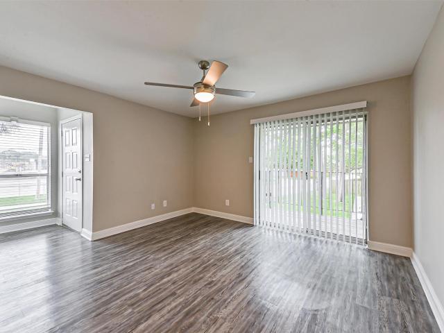 2 BR, 2 BA Apartment 1111 West Main Street, League City, TX 77573
