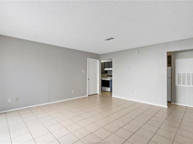 2 BR, 2 BA Apartment 1112 Autumn Circle, College Station, TX 77840