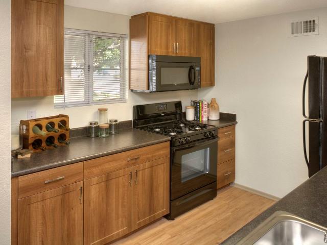 2 BR, 2 BA Apartment 111 Via Serena Unit 19, Rancho Santa Margarita, CA 92688