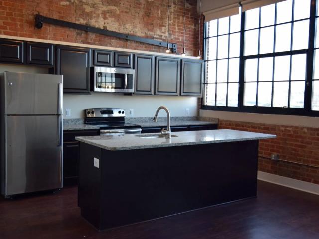 2 BR, 2 BA Apartment 111 West Heath Street Unit 507, Baltimore, MD 21230