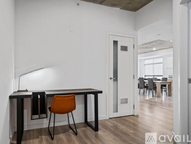 2 BR, 2 BA Apartment 111 N Louise St, Unit TENTEN Glendale Type G, Glendale, CA 91206