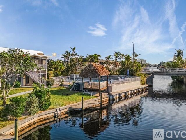 2 BR, 2 BA Apartment 1120 Southeast 46th Street, Unit 2B, Cape Coral, FL 33904