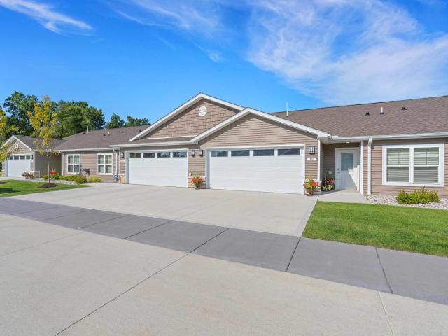 2 BR, 2 BA Apartment 1120 Red Thimbleberry Drive Unit 1402L, Elyria, OH 44035