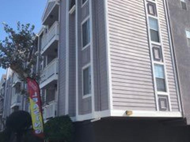 2 BR, 2 BA Apartment 11211 Greenlawn Avenue Unit 109, Culver City, CA 90230