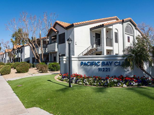2 BR, 2 BA Apartment 11221 South 51st Street Unit 2031, Phoenix, AZ 85044