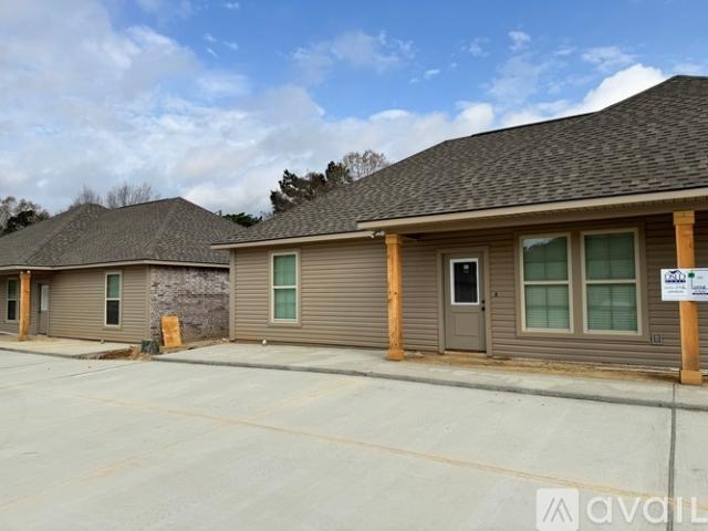 2 BR, 2 BA Apartment 112 Fairlane Drive, Unit 8, West Monroe, LA 71291